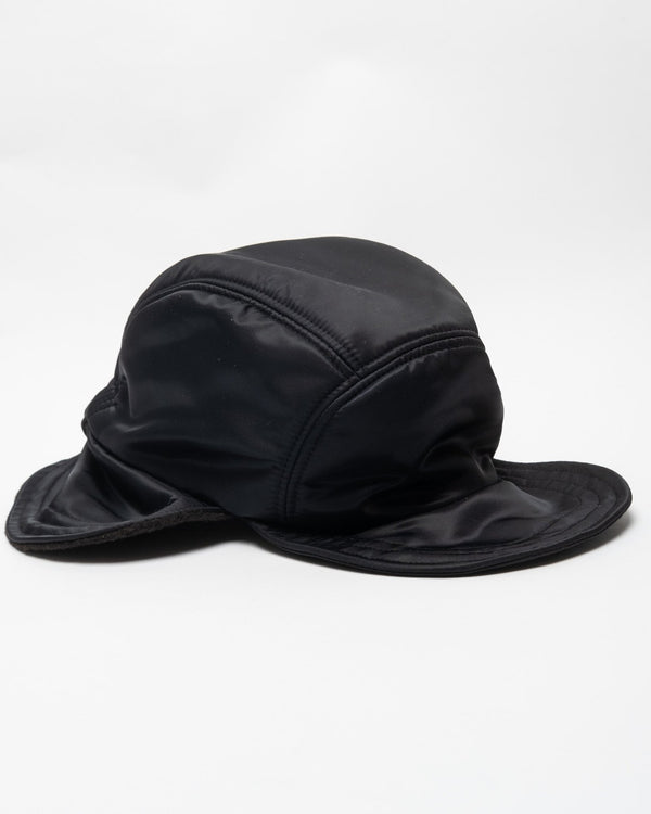 Cappello Lily Pad Nero di Found Feather, Meadow Online Store